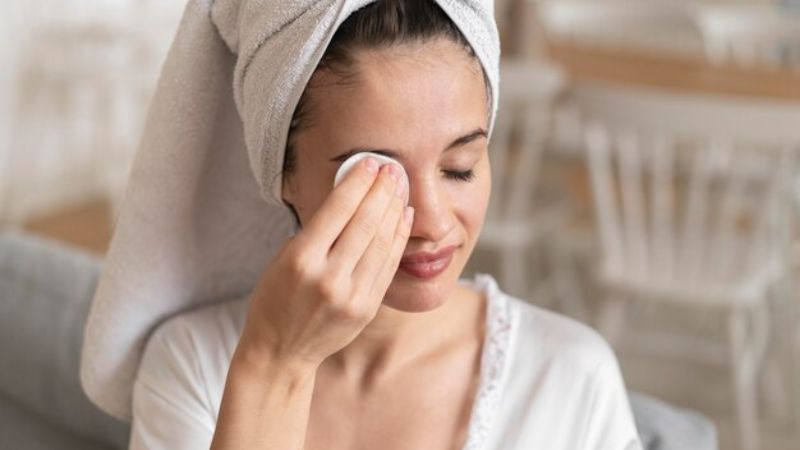 How to Remove Makeup without Wipes? 5 Best Natural Makeup Remover!