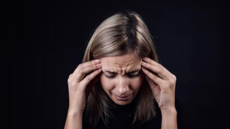 10 Signs of Gaslighting Behavior: Gain Clarity and Confidence!