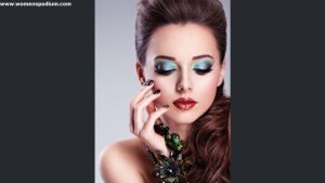 Chola Makeup - Know all About Chola Style and Chola Eyebrows